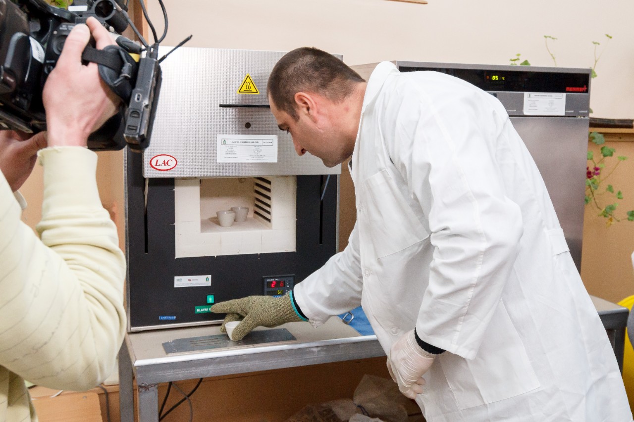 Biofuel producers test their products in an accredited laboratory ...
