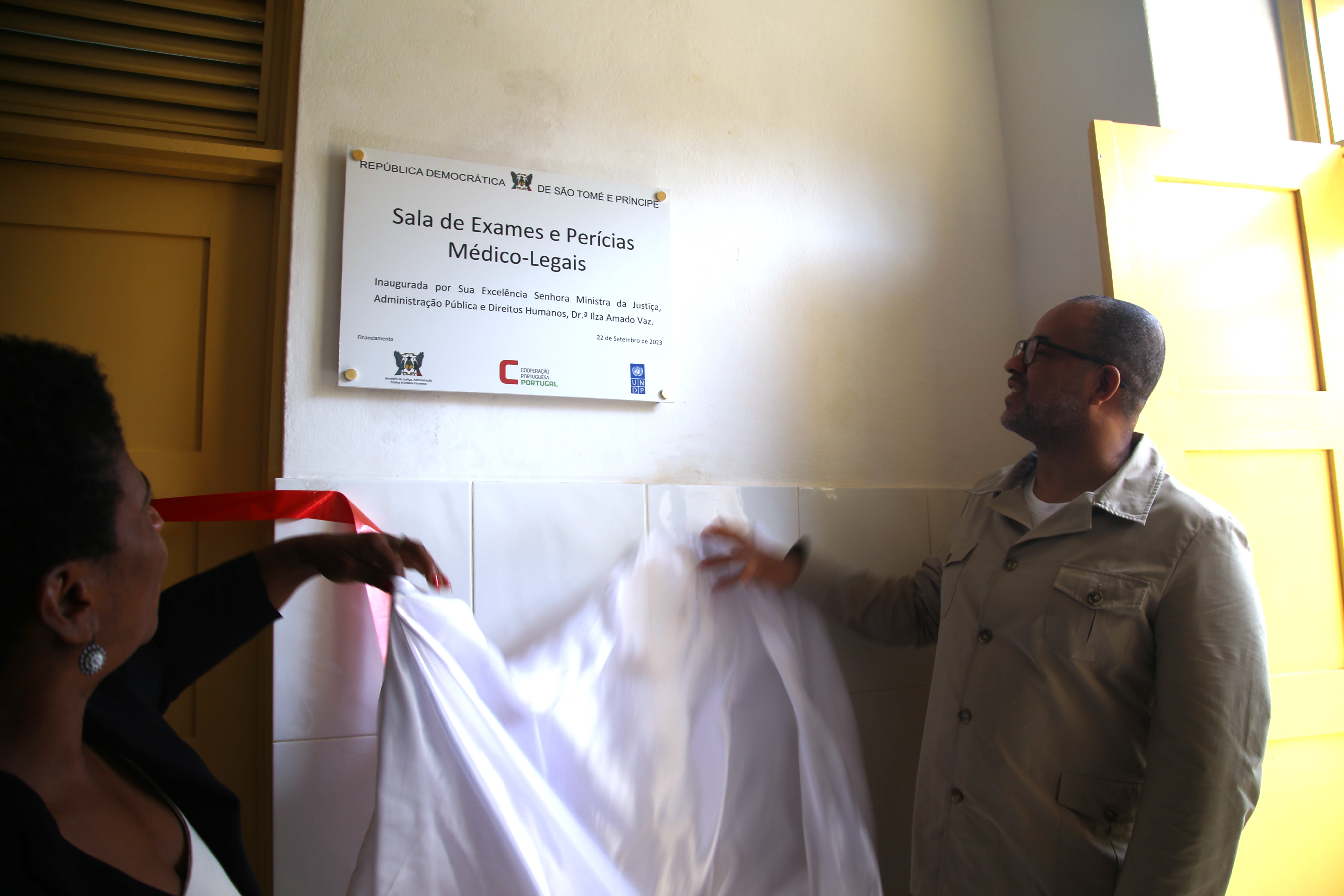 São Tomé e Príncipe já tem a primeira sala de exames e perícias médico ...